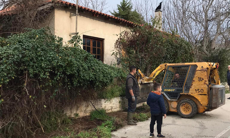 Εθελοντική εργασία καθαρισμού στην Ερυμάνθεια (pics) - erymanthosvoice.gr